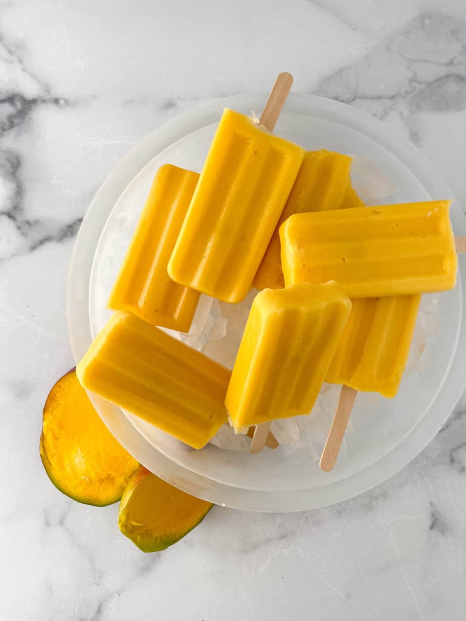 Easy Mango Popsicle Recipe - Everyday Eyecandy